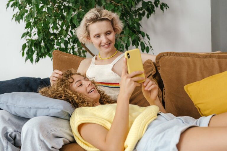 How to Cuddle in Bed: The Best Positions for Connection | Dreams