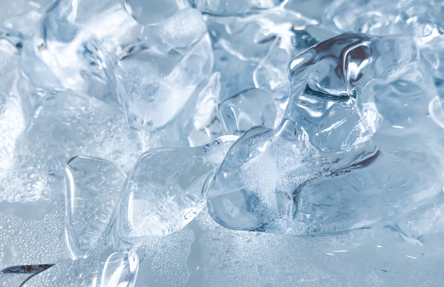 Does a Cold Shower or Ice Bath Before Bed Help You Sleep? - The Sleep ...